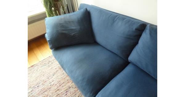 BLAUWE TWEE-ZITS-BANK & 2 GELE FRISSE KUIPSTOELEN in Tilburg - Huis en ...