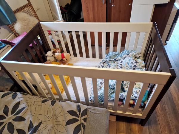 Kinderbedje met spijlen, in hoogte verstelbaar in Amsterdam - Kinderen ...
