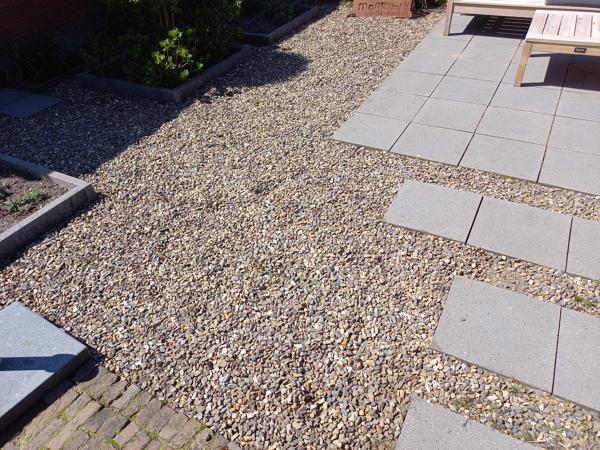 Split/Grind 0,9m3 in De Meern - Tuin en Terras, Tegels en ...