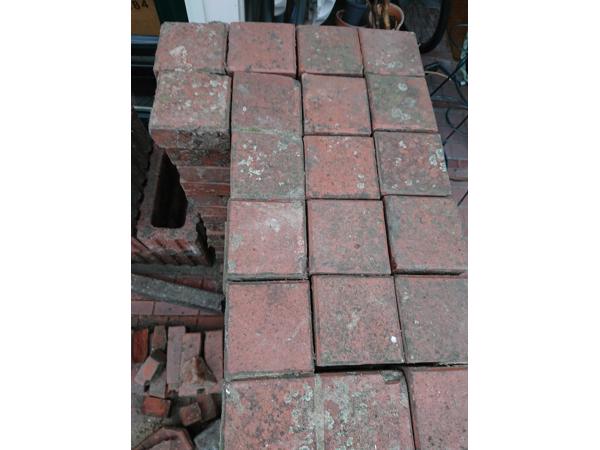 Rode stenen (betonklinkers?) gratis in Nieuwegein - Tuin en Terras ...