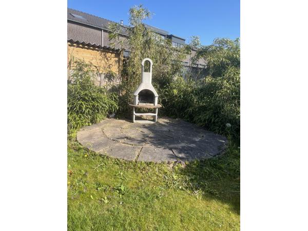 Rond terras met barbecue in 's-Gravenhage - Tuin en Terras, Tegels en ...