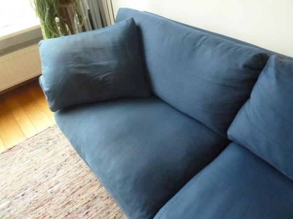 BLAUWE TWEE-ZITS-BANK & 2 GELE FRISSE KUIPSTOELEN in Tilburg - Huis en ...